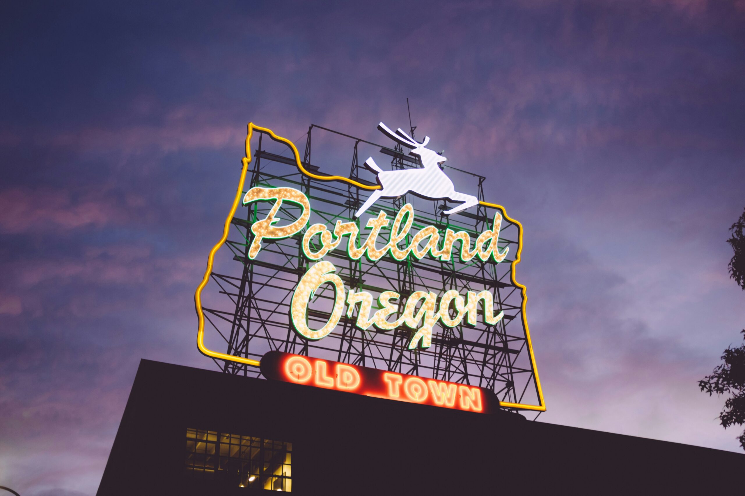 Drive from Seattle to Portland Oregon: Routes and Scenic Stops